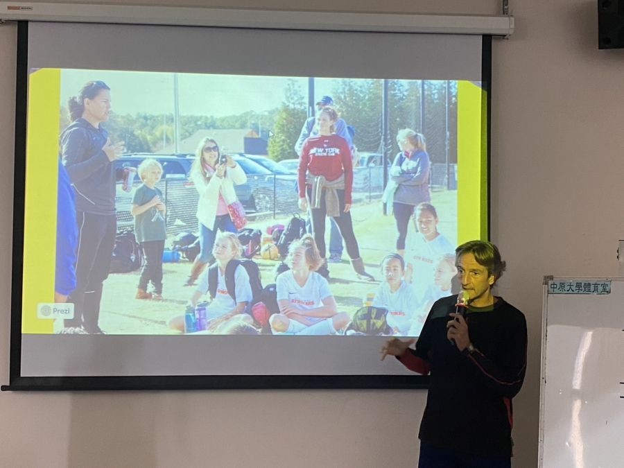 培育網球運動教練人才講習會》Vincent Oliver分享網球教學理念 郭環棻營養補給活力十足 賴建豪平時訓練善用輔助器材賽場上戰力加分 ...