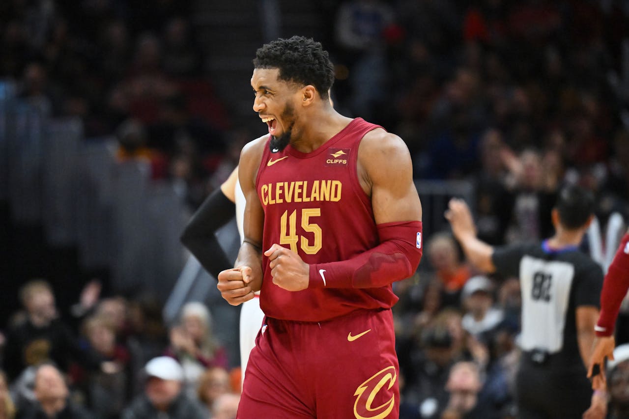 史上第一位70分10助攻！Donovan Mitchell飆進史詩 - NBA - 籃球 | 運動視界 Sports Vision
