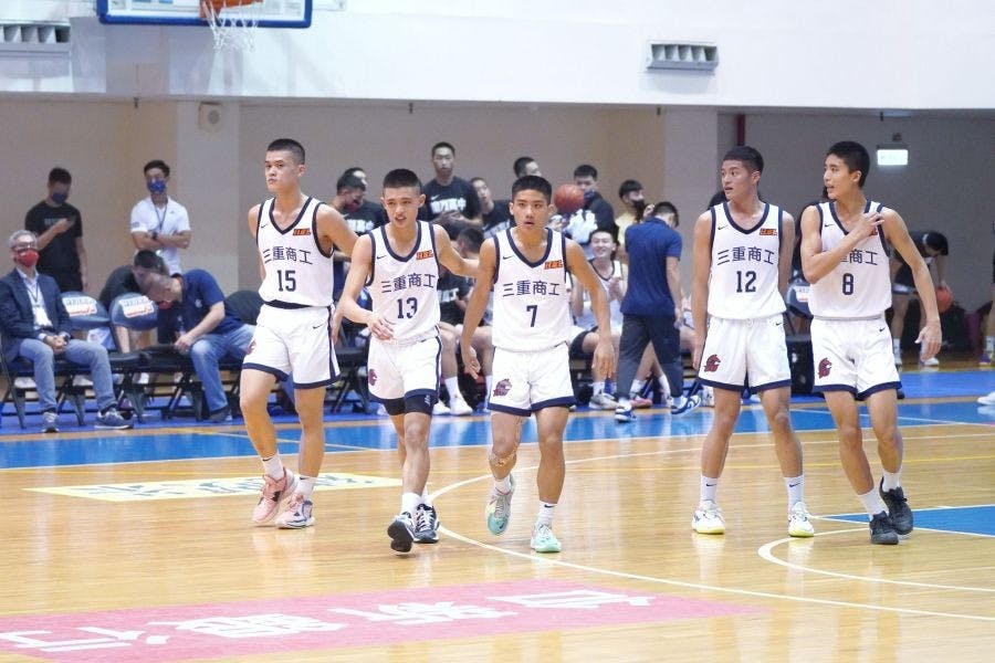 《111 HBL》「相信」拚逆轉 三重商工搶重要勝仗前進複賽 - 學生籃球 - 籃球 | 運動視界 Sports Vision
