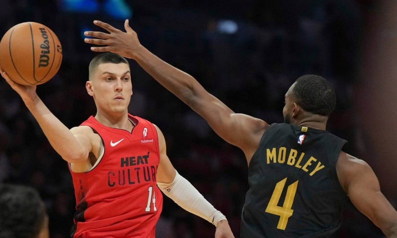 《2025 NBA Playoffs》熱騎大戰R1G1—Tyler Herro威風上半場，Ty Jerome板凳變英雄 - NBA - 籃球 ...