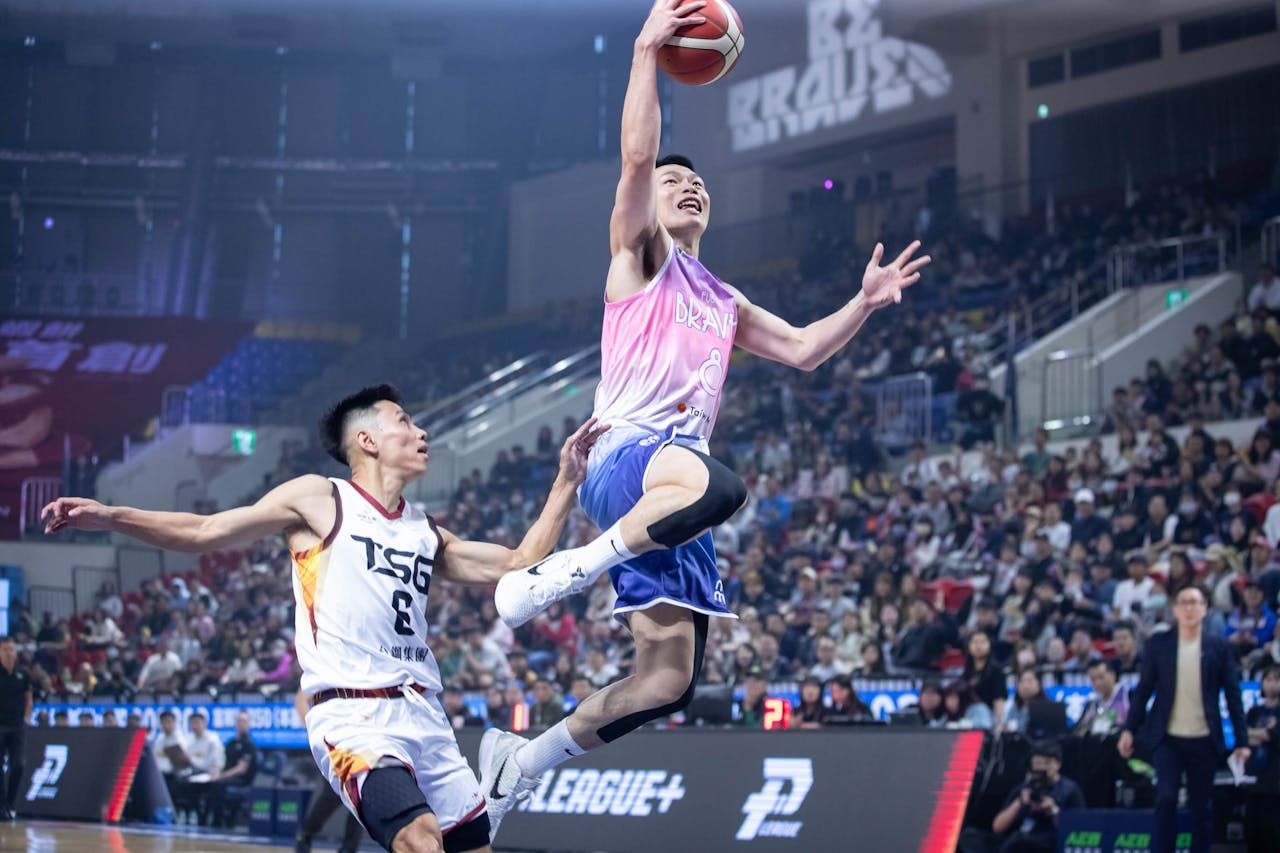 《PLG(S5) Playoffs》速度與內線的卡位戰，獵鷹勇士季後賽首輪預測分析 - 台灣職籃 - 籃球 | 運動視界 Sports Vision