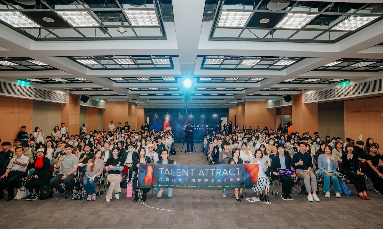 不怕被AI取代「數位轉型」領頭企業揭露人才需求！ - TNL The News Lens 關鍵評論網