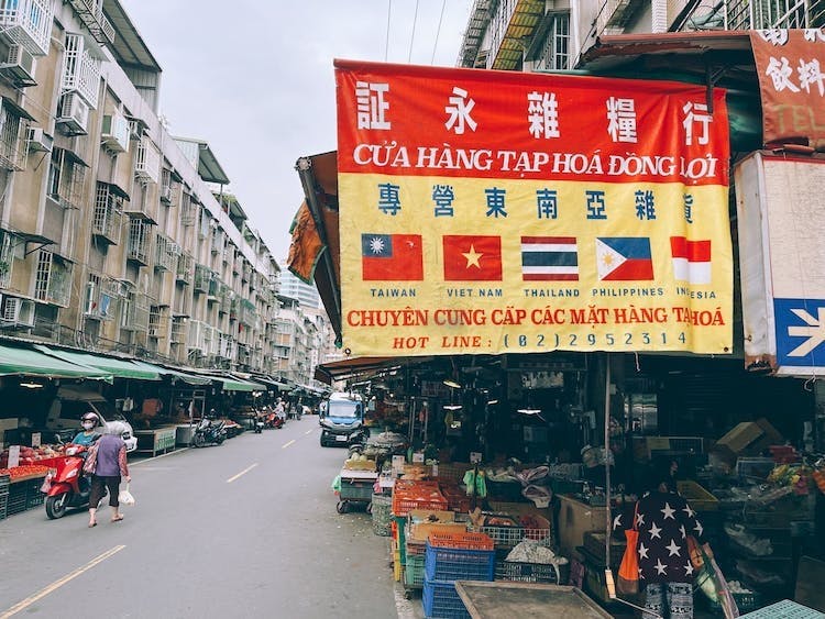 吸引台灣人前往挖寶的「東南亞商店」，不僅有特殊食材還可在台體驗異國文化 - TNL The News Lens 關鍵評論網