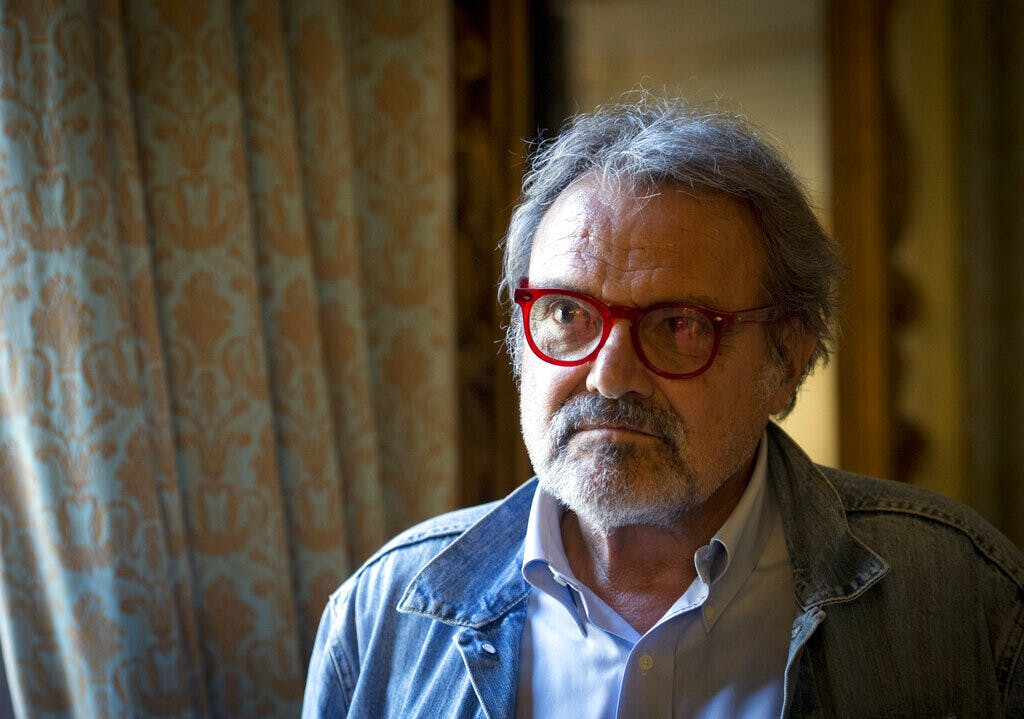 義大利傳奇攝影師Oliviero Toscani逝世享壽82歲，生平爭議性代表作品無數 - TNL The News Lens 關鍵評論網