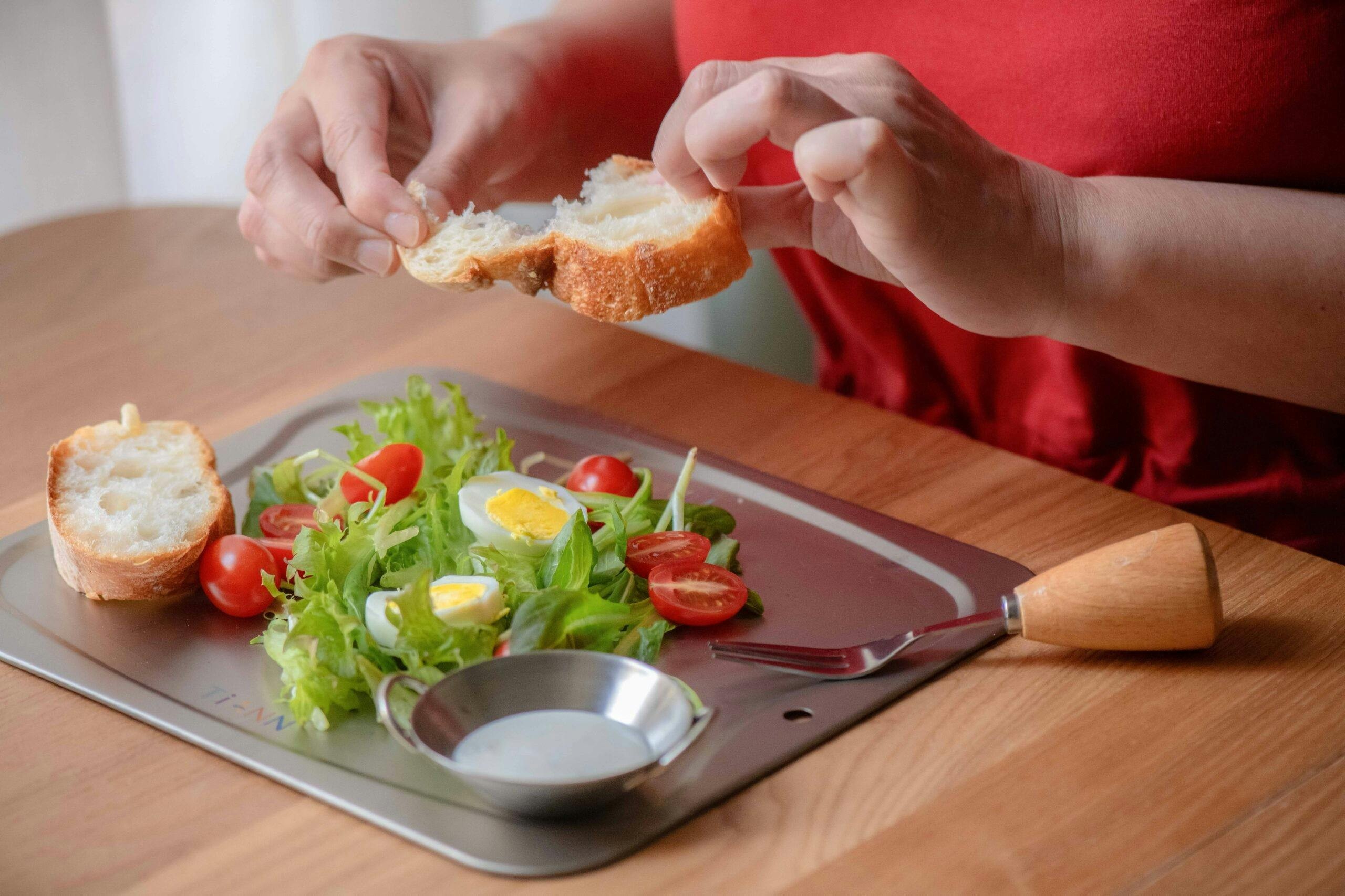 不要再用發霉的木砧板了！TiANN 純鈦砧板、台灣第一筷 316 不鏽鋼筷，MIT 組合讓你用得安心。 #Shopping guide (244532) - Cool3c