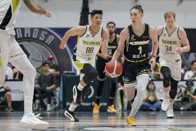 《2024 PLG季後賽戰報》季後賽命中率僅1成7 全台弟弟為何成為眾矢之的？ - 台灣職籃 - 籃球 | 運動視界 Sports Vision