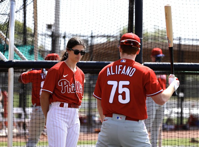 《CPBL Y36》亞洲職棒首位女性打擊教練，Sarah Edwards棒壘雙棲帶來嶄新想像 - 中職 - 棒球 | 運動視界 Sports Vision