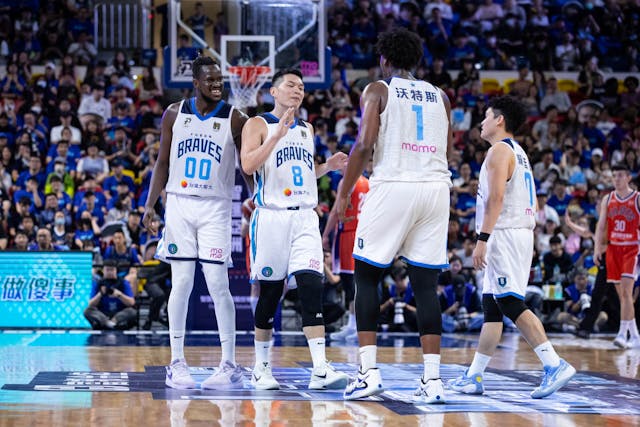 《PLG(S5):總冠軍賽》不變的套路微調出發，勇士超前領航猿是各處可見 _p.2 - 台灣職籃 - 籃球 | 運動視界 Sports Vision