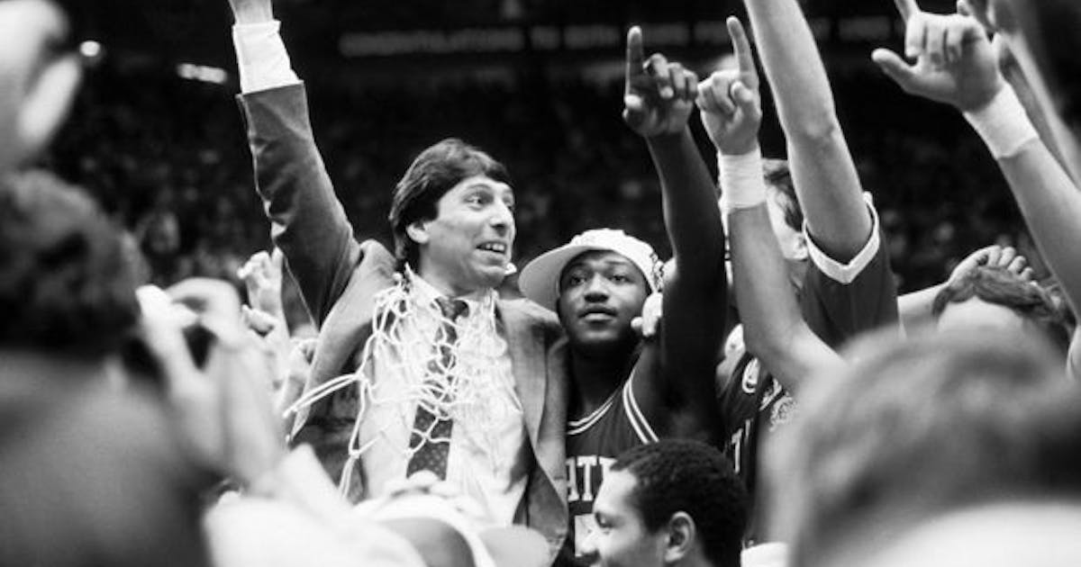 "Don't give up, don't ever give up"—"Jimmy V" Jim Valvano - 籃球 | 運動視界 ...