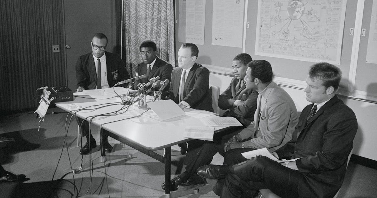 尋找隱世球星（上）：「黑流星」Steve Mokone爭取種族平等的故事 - TNL The News Lens 關鍵評論網