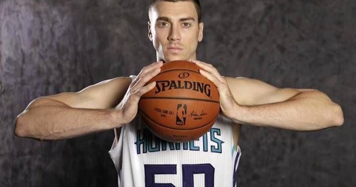 努力不懈是才能，Tyler Hansbrough「拚」回NBA！ - NBA - 籃球 | 運動視界 Sports Vision