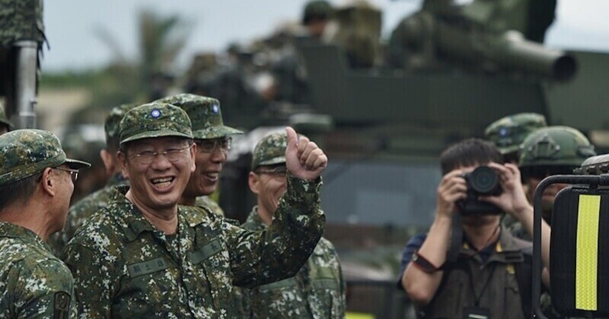 顧立雄：2025年全面推動近戰格鬥、T112步槍配瞄準鏡，國防預算配置在不對稱、指管韌性等4重點 - TNL The News Lens 關鍵評論網