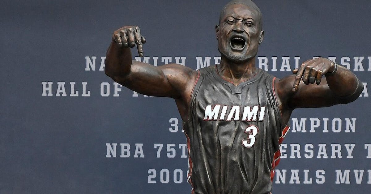 NBA》Dwyane Wade雕像揭幕 差異程度太大本人都驚訝 - NBA - 籃球 | 運動視界 Sports Vision