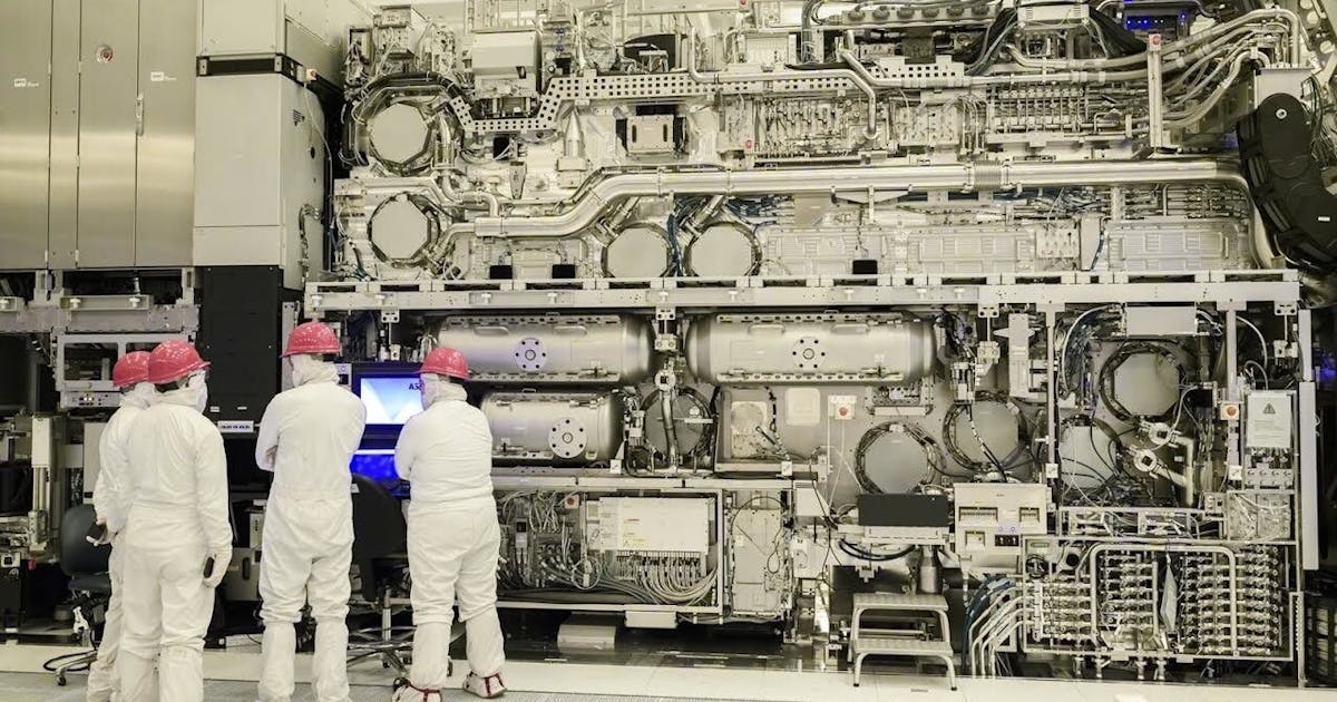 Intel晶圓代工取得美國國防部35億美金Secure Enclave晶片代工訂單 #晶片法案 (224634) - Cool3c