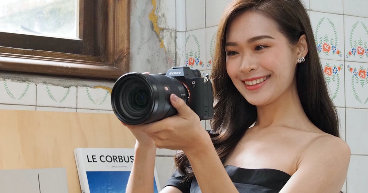 Sony 註冊相機透過握柄為拍攝者提供回饋的專利，並確保不會造成釋放快門的晃動 #振動 (201454) - Cool3c