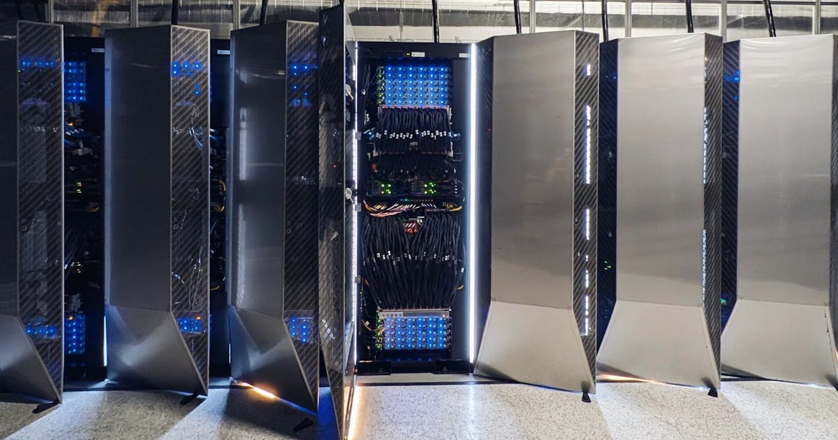 Elon Musk 透露，Tesla 旗下超級電腦將在今年稍晚時候換成下一代系統「Dojo 2」 - INSIDE