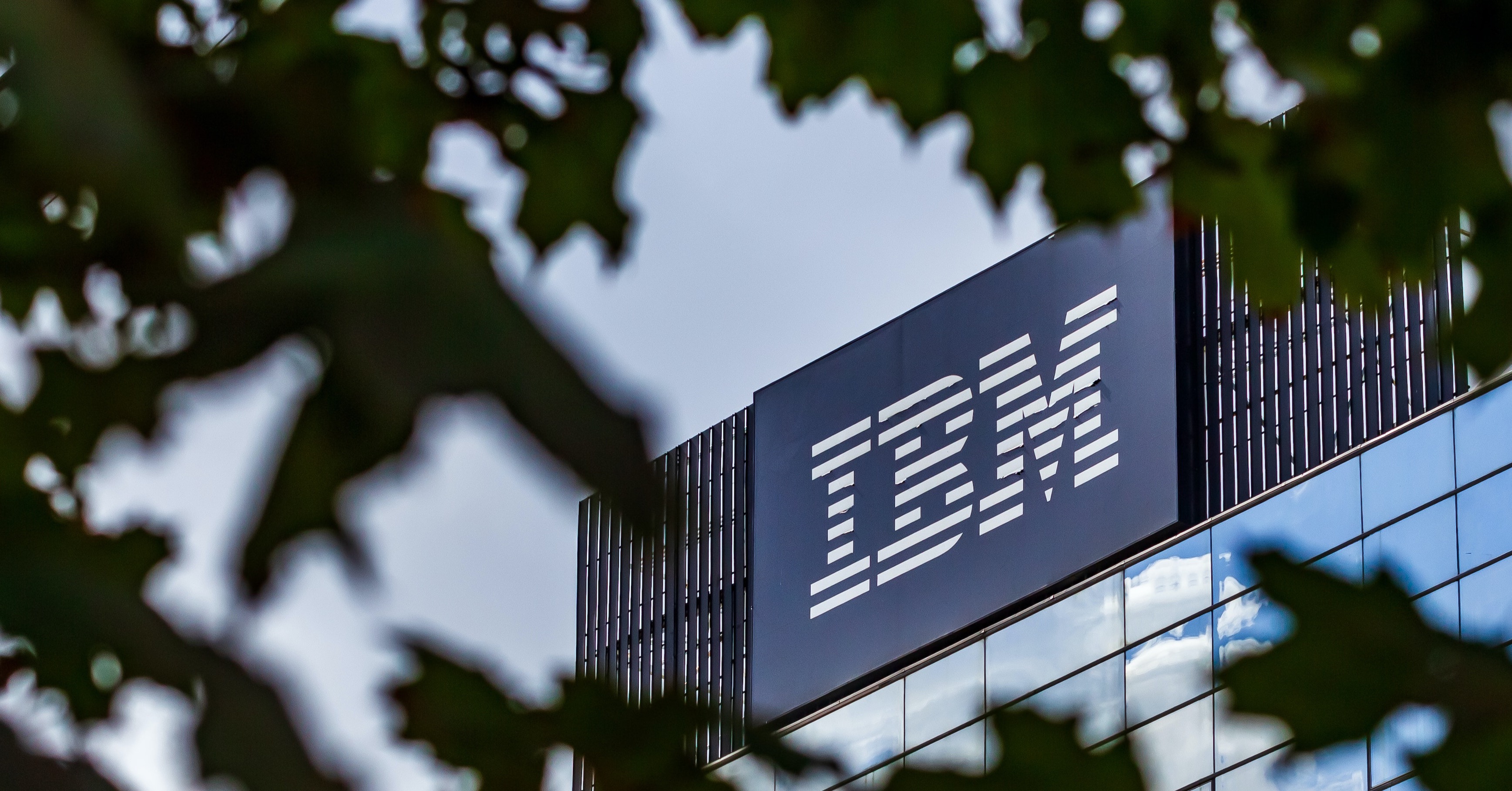 IBM 發表歷來最強大的量子電腦 容量達 433 量子位元 - INSIDE