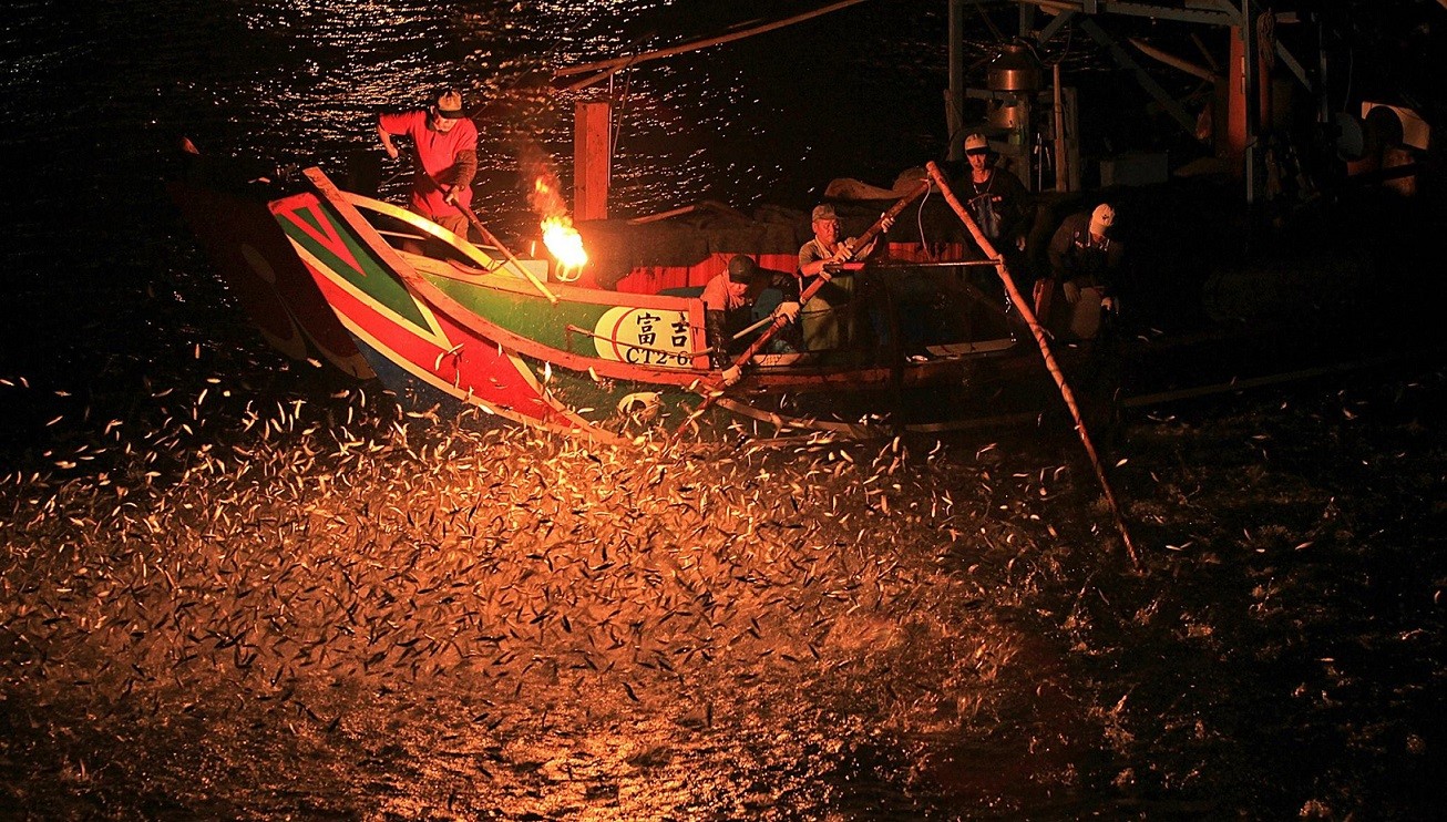 Only Sulfuric Fire Fishing Technique in the World Registered as ...