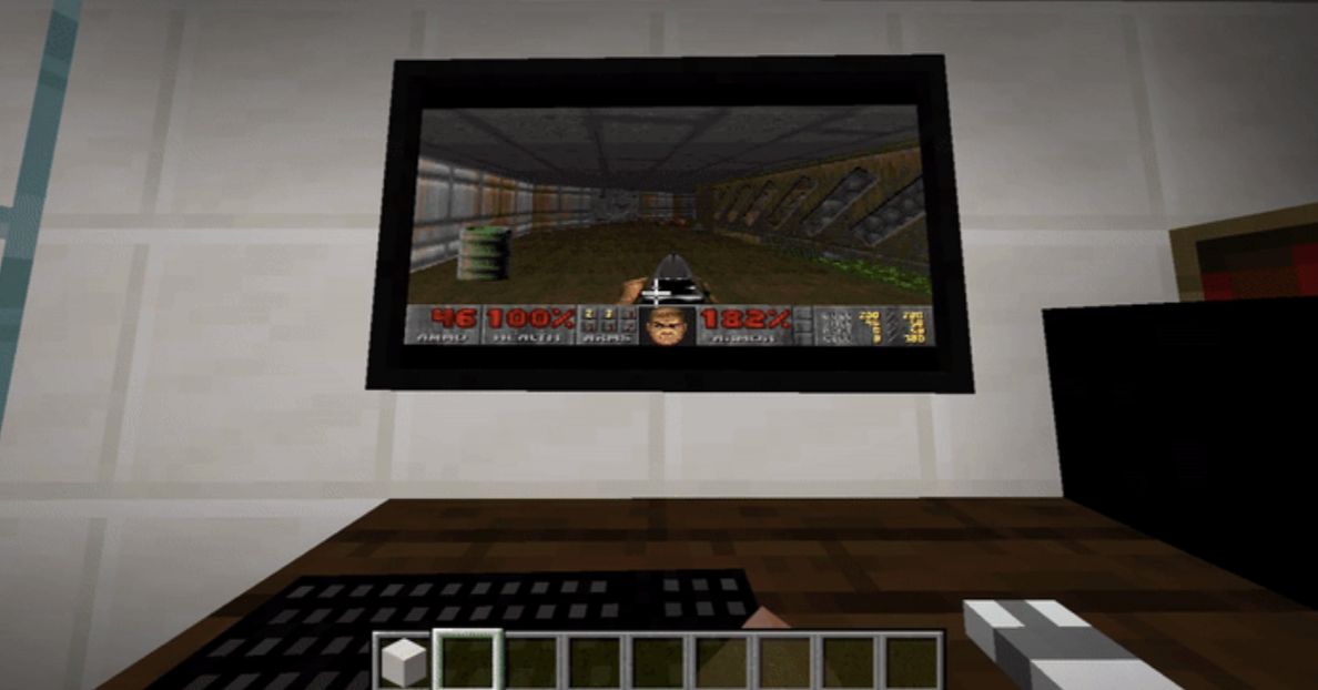 機中機！開發者造出 Minecraft 裡的 Windows 95 還能玩 DOOM - INSIDE