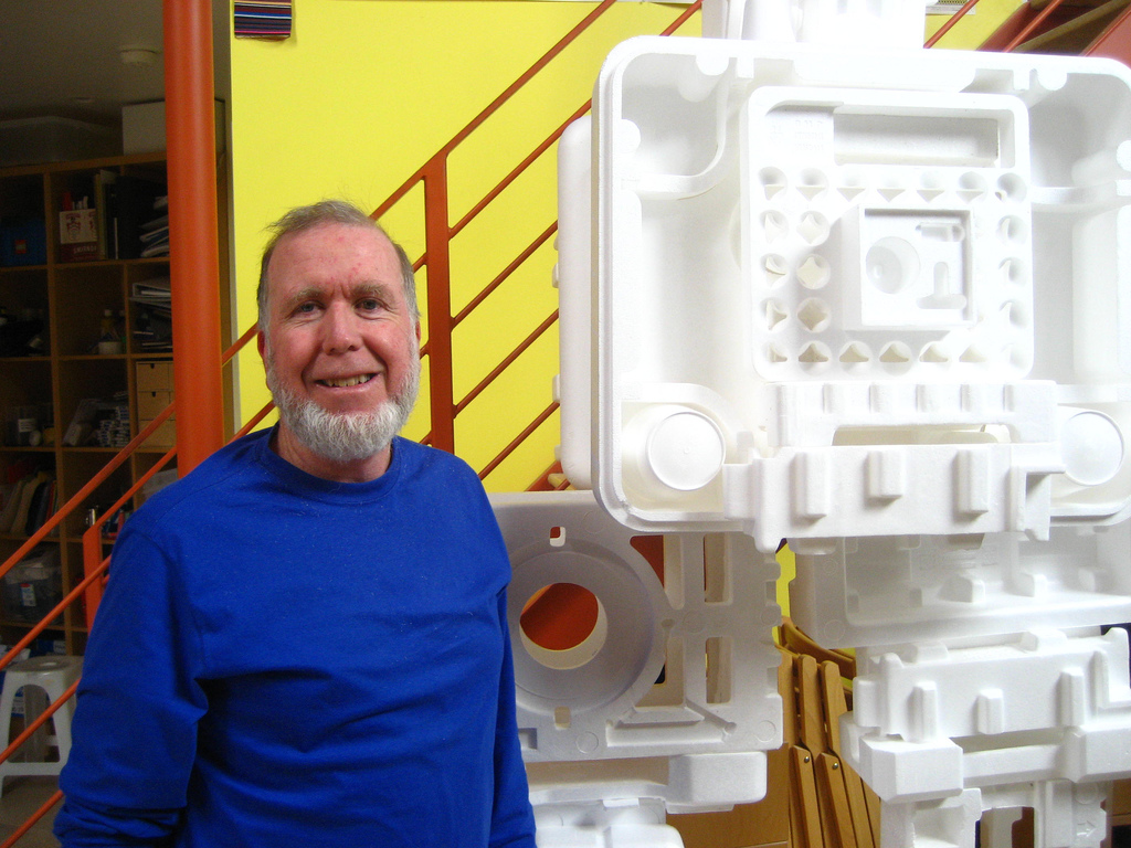 《Wired》創辦人 Kevin Kelly：對新創意樂觀，是我們面對無力世界的解藥 - INSIDE