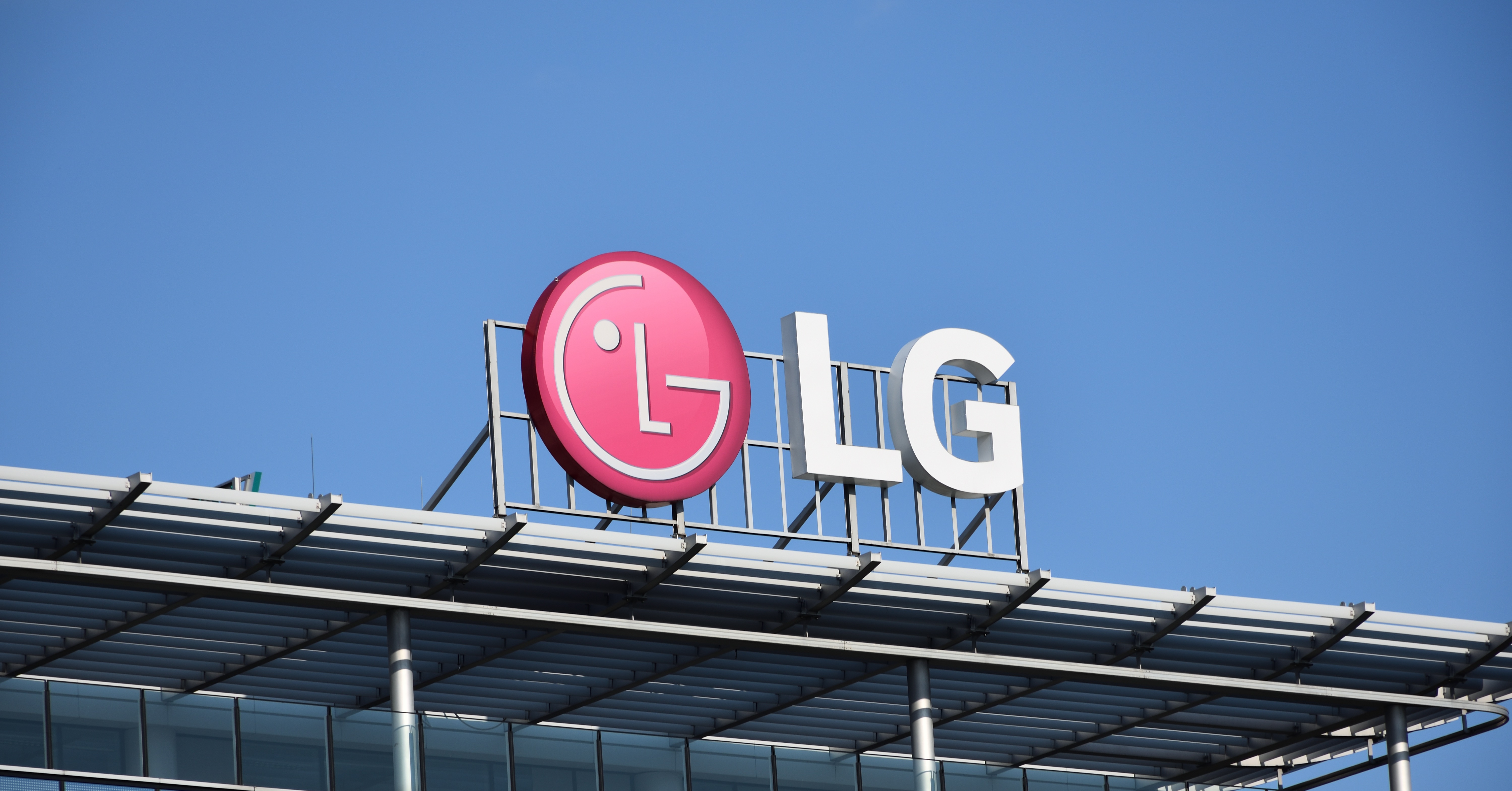 Apple 支付 6 億美元給 LG 取得專利授權 - INSIDE